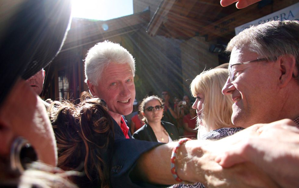 Jen Schmidt Photography: Bill Clinton Shaking Hands | Windy Pinwheel